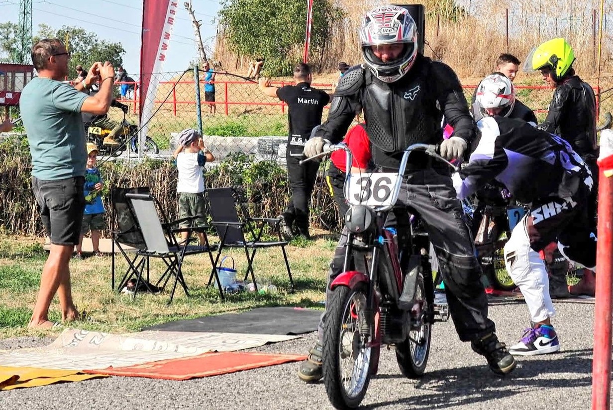 Trebatice 7.9.2024 - Závody mopedů